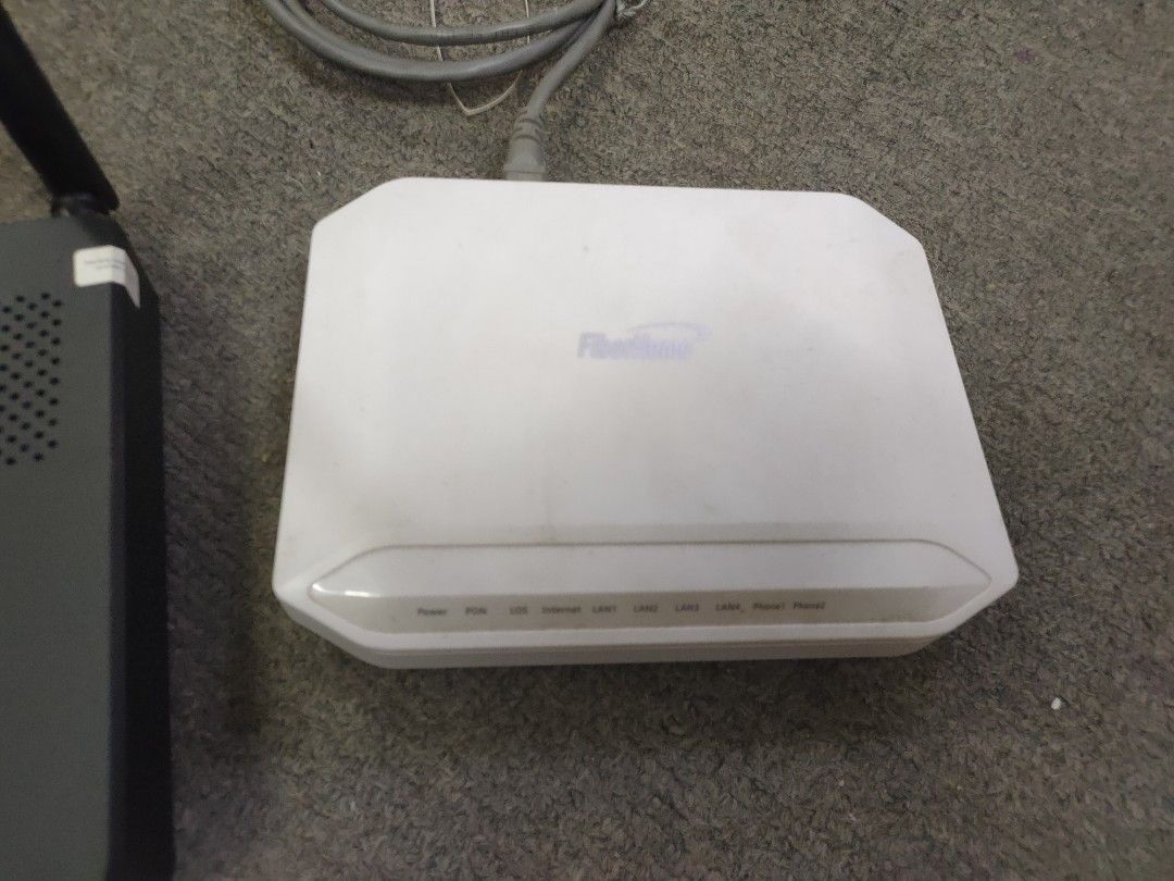 unifi broadband and router set used, Computers & Tech, Parts ...