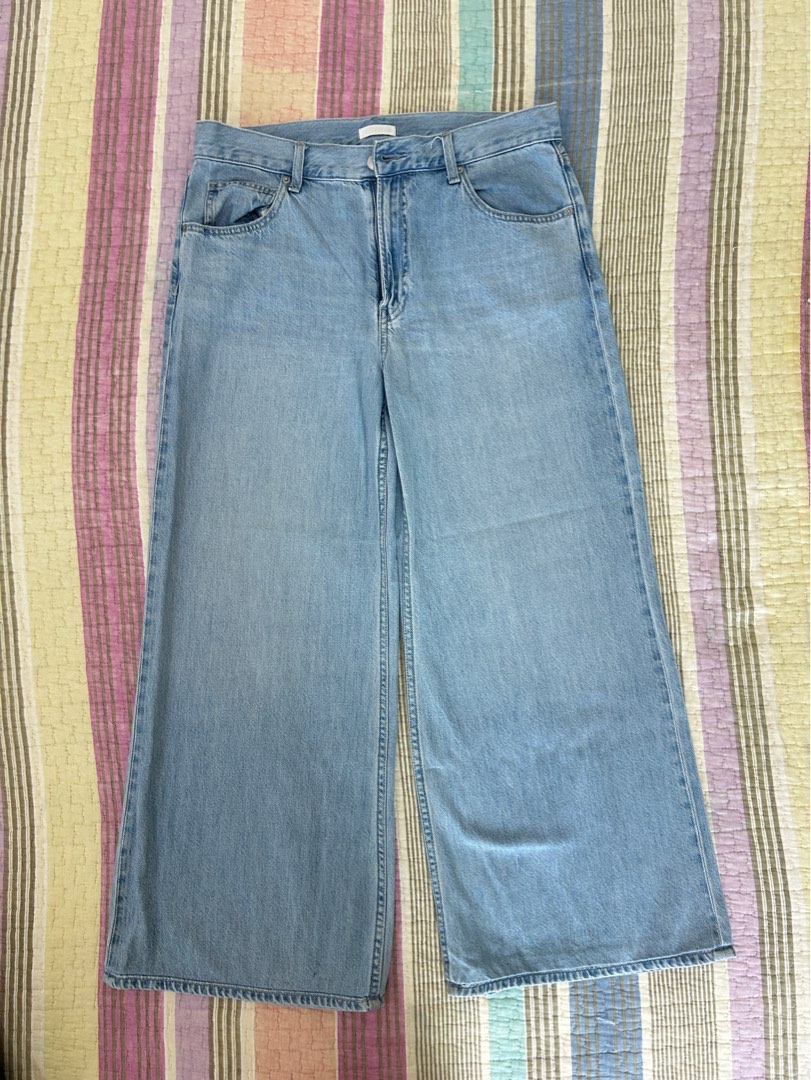 Uniqlo Drapey Wide Flare Jeans, Men's Fashion, Bottoms, Jeans on Carousell