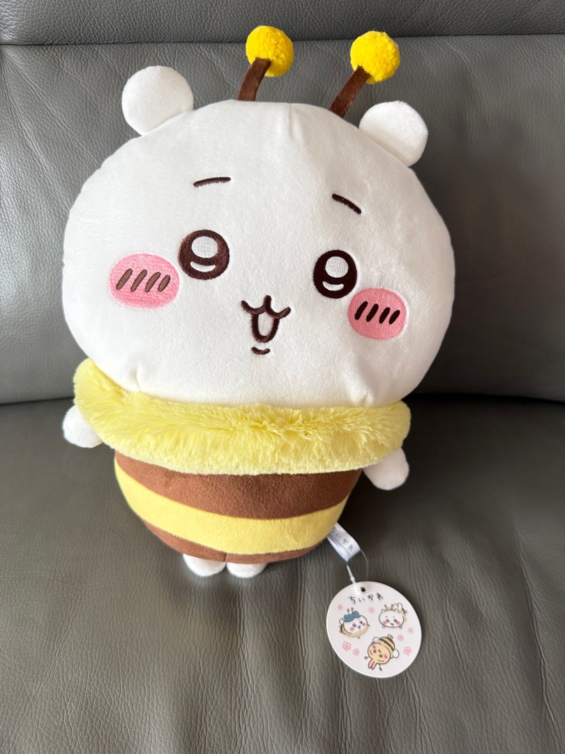2025年日本景品全新吉伊卡哇 小可愛chiikawa 扮bee蜜蜂大公仔1個, 興趣及遊戲, 玩具 & 遊戲類 - Carousell