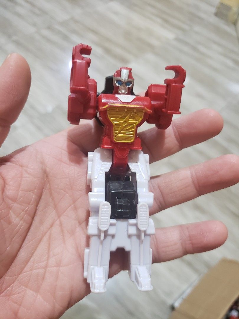 ACTION FIGURE ROBOT MERAH FIGUR LANGKA RARE PAJANGAN HIASAN KOLEKSI ...