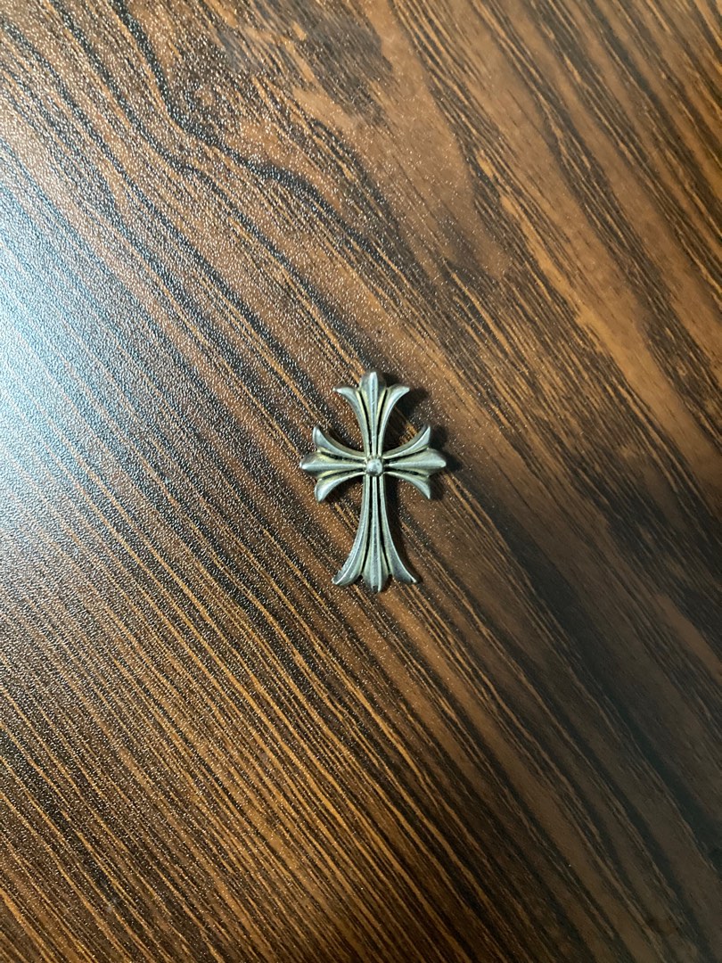 Chrome Hearts Cross Pendant, Women's Fashion, Jewelry & Organizers ...