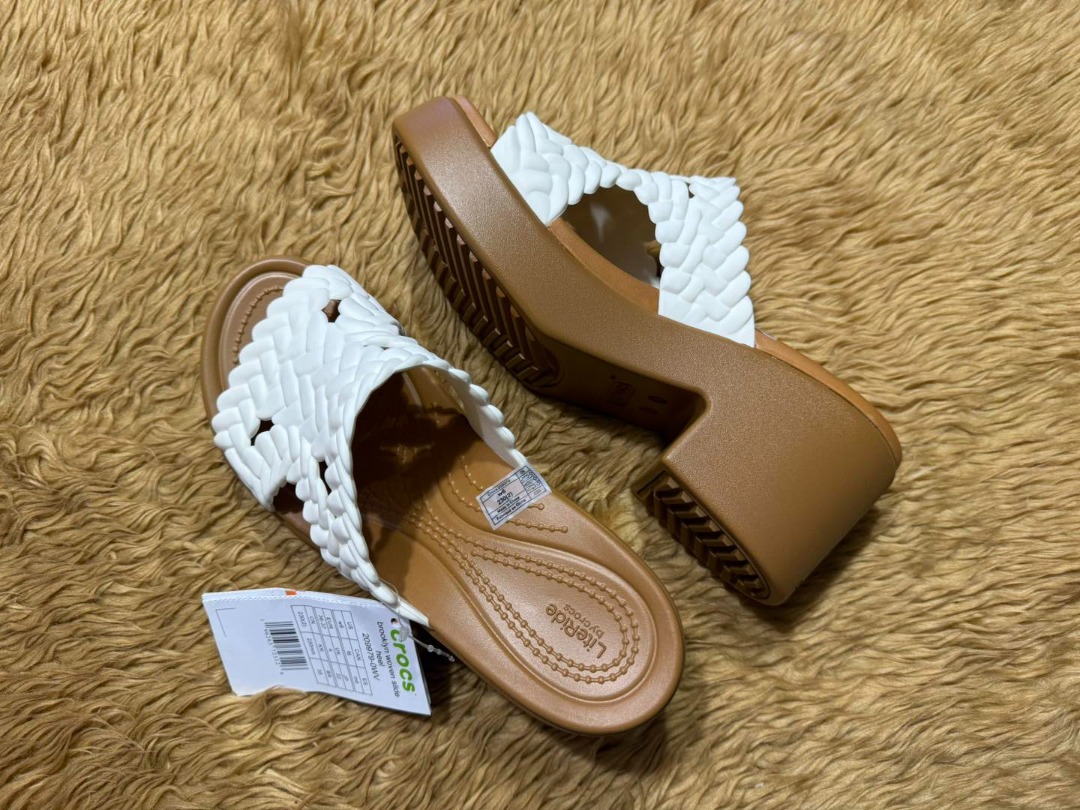 Crocs Brooklyn Woven Slides Wedge, Women's Fashion, Footwear, Sandals ...