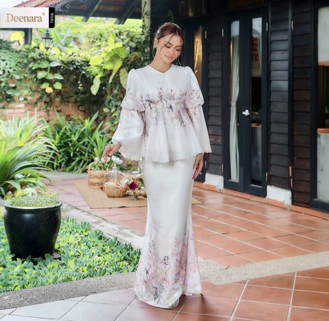 DEENARA (DAPHNE LUXE SERIES) in OFFWHITE , Women's Fashion, Muslimah ...