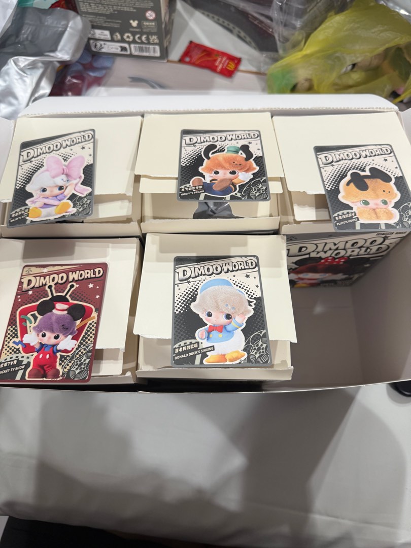 Dimoo World Vinyl Plush Keychain, Hobbies & Toys, Toys & Games on Carousell