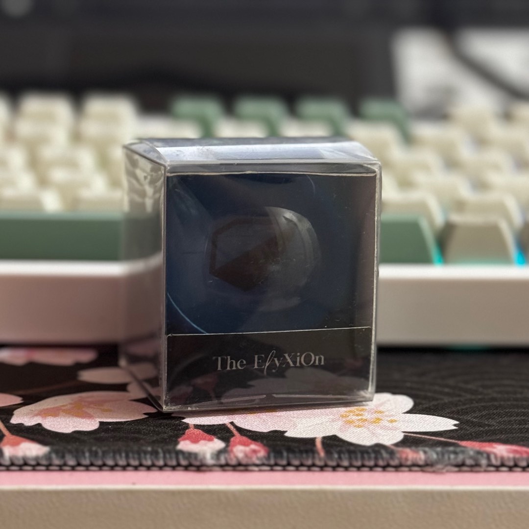 EXO “The ElyXiOn” Orb Suho/Kim Jun-myeon, Hobbies & Toys, Memorabilia ...