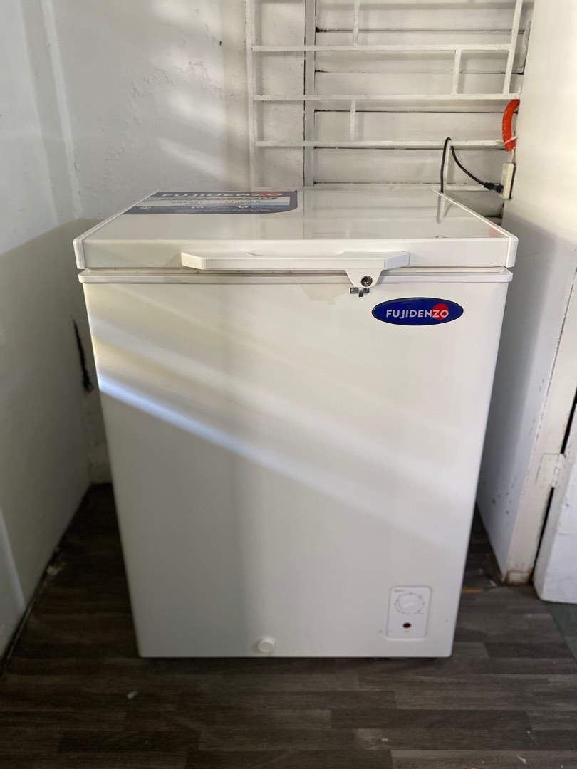 Fujidenzo dual function chest freezer, TV & Home Appliances, Kitchen ...