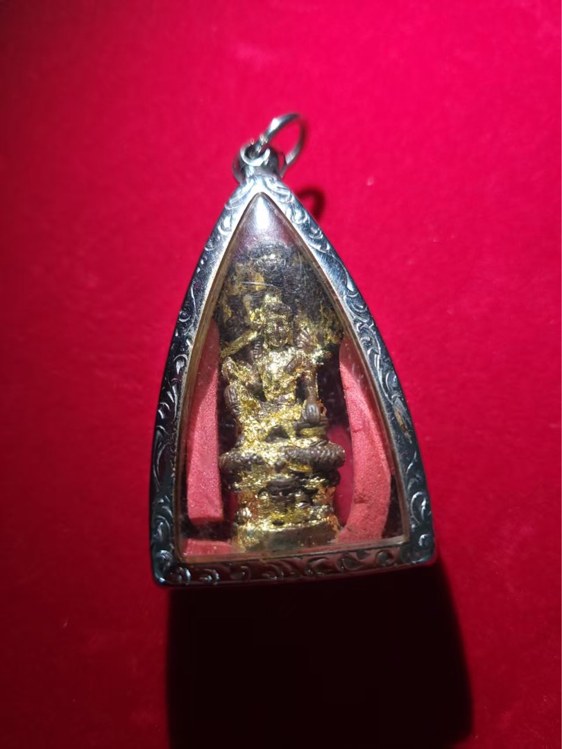 Jatukam Ramathep Rooplor with pure gold foil, Hobbies & Toys ...