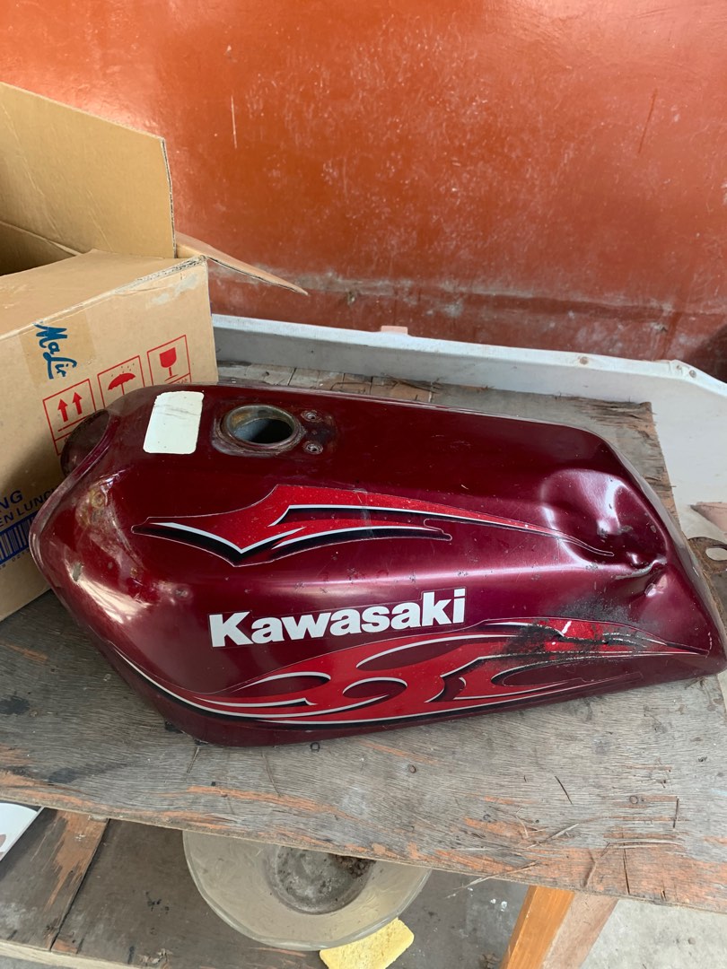 Kawasaki Barako Gas Tank Tribal, Motorbikes, Motorbike Parts ...