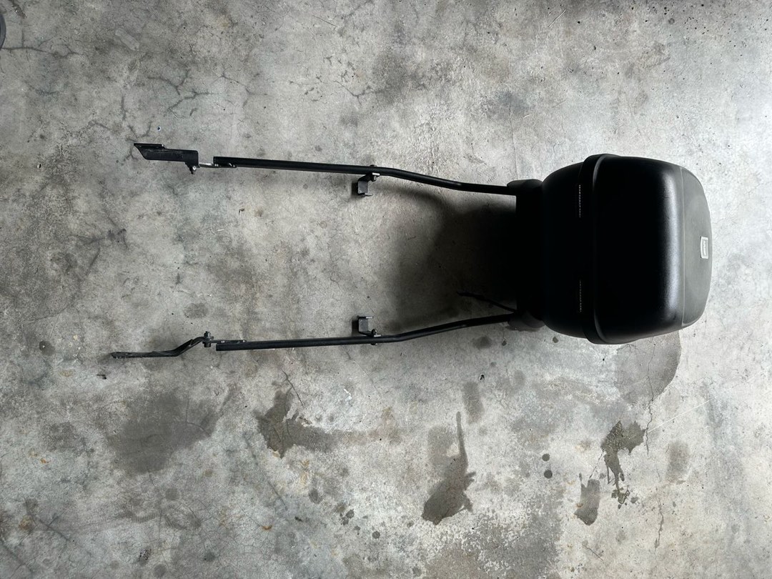 Monorack J nvx givi dan box givi, Motorbikes on Carousell