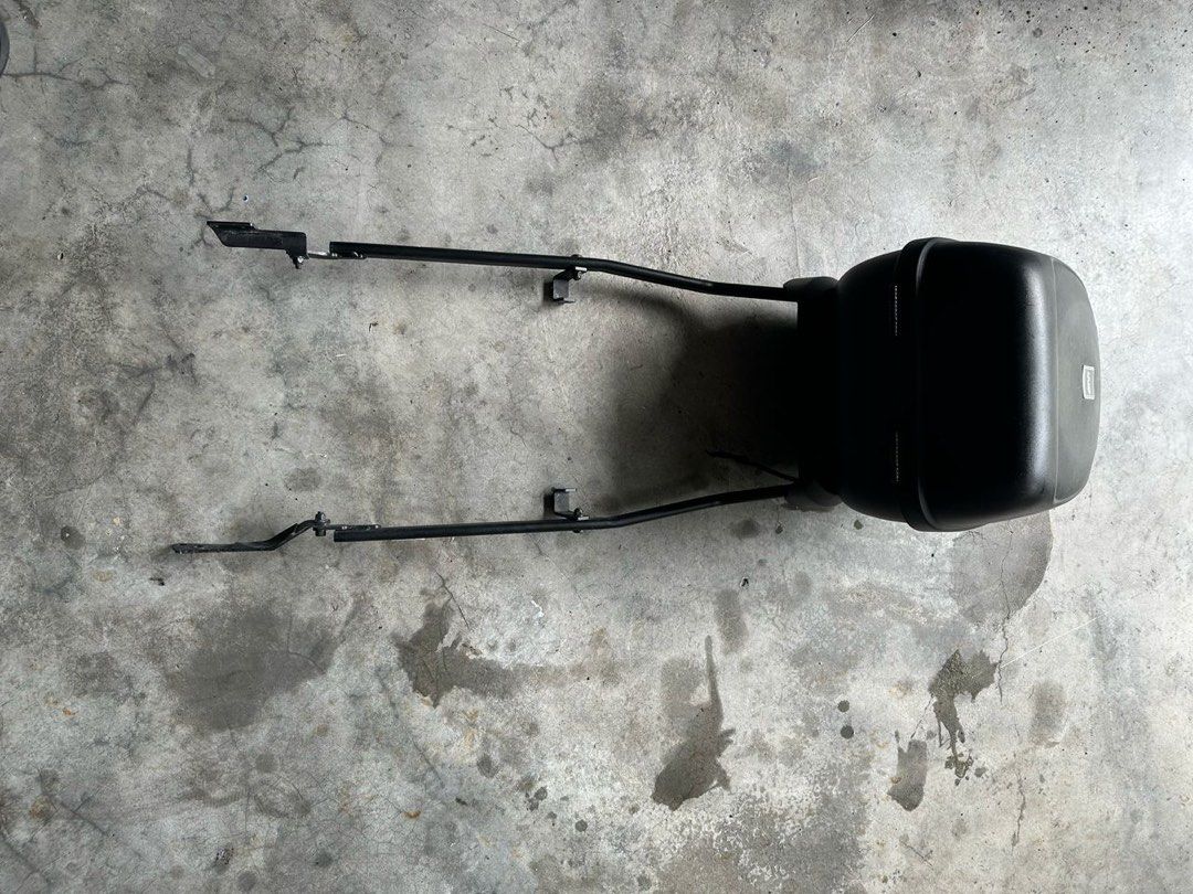 Monorack J nvx givi dan box givi, Motorbikes on Carousell