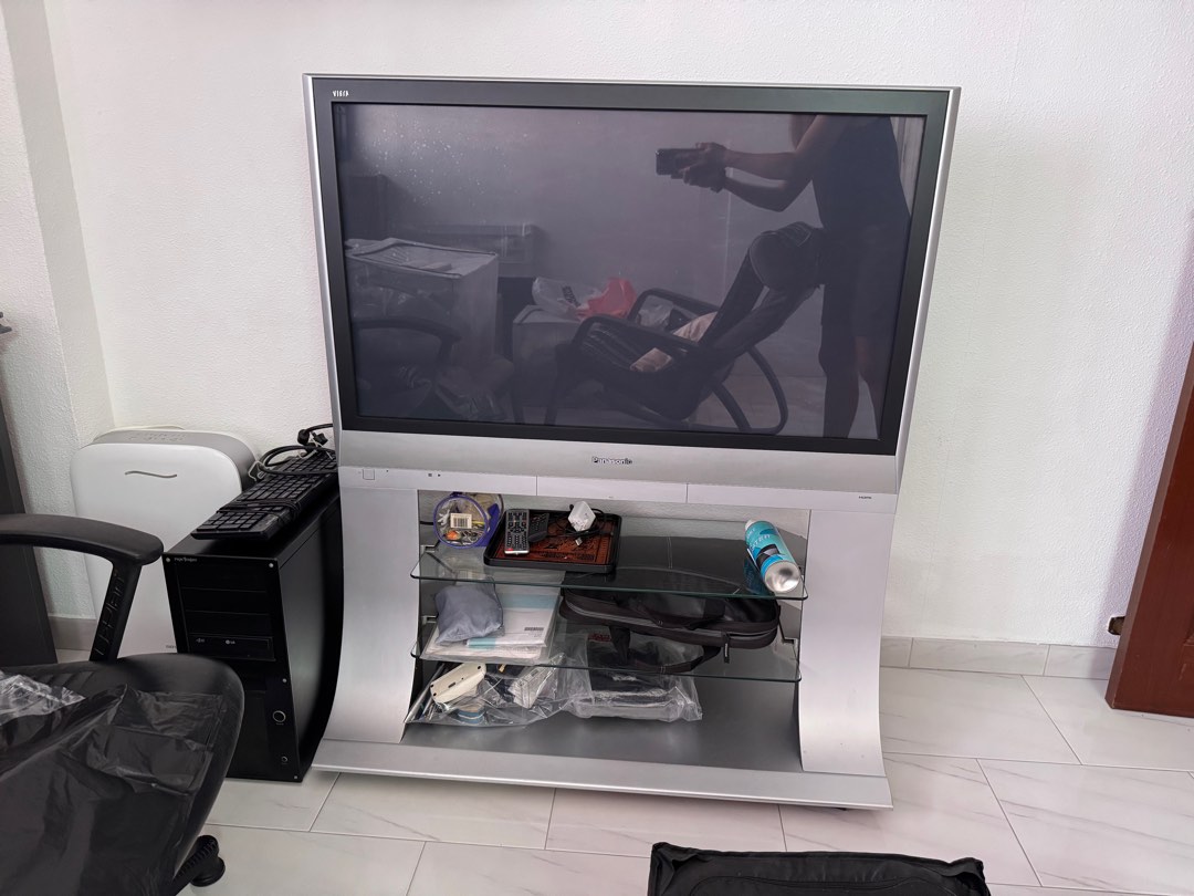 Old Plasma TV, TV & Home Appliances, TV & Entertainment, TV on Carousell