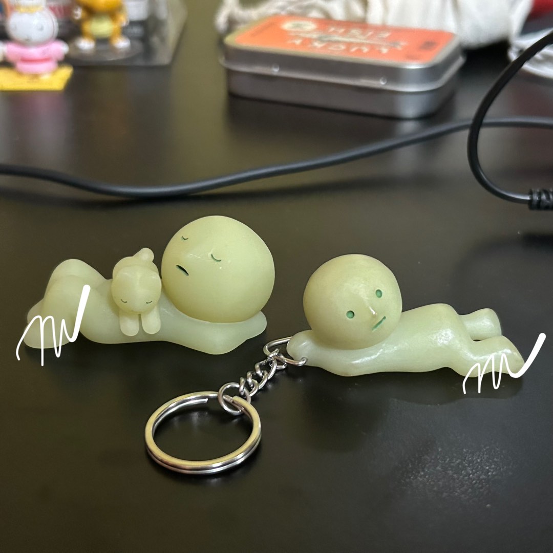 [Set] Smiski sunbathing & keychain, Hobbies & Toys, Toys & Games on ...