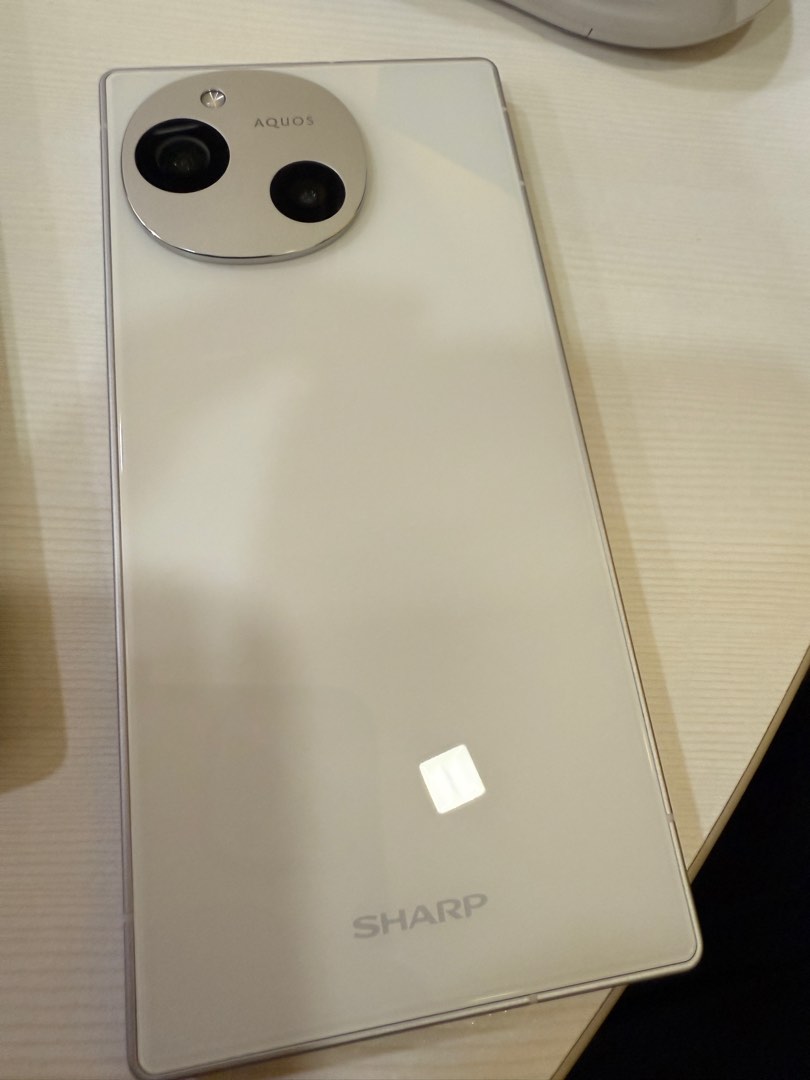 Sharp Aquos R9 white, Mobile Phones & Gadgets, Mobile Phones, Android ...