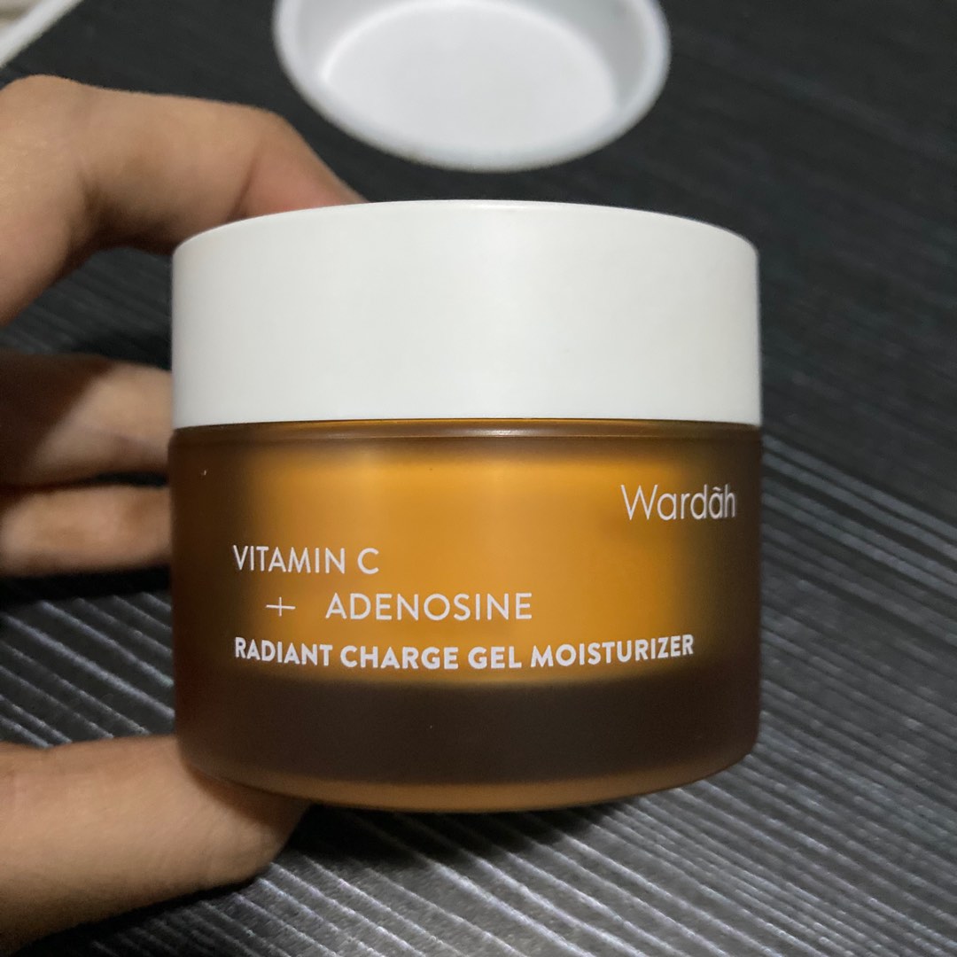 WARDAH Vitamin C + Adenosine Radiant Charge Gel Moistorizer 30gr ...