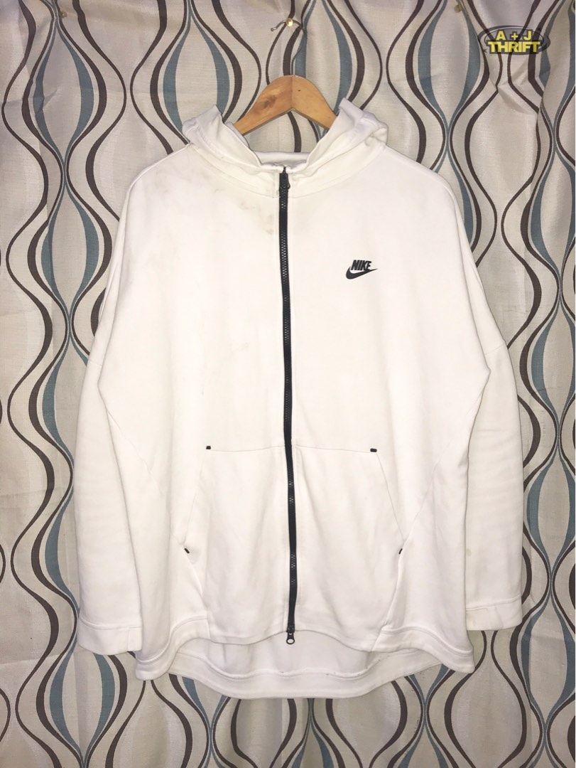 White Nike Tech Fleece Hoodie, Men's Fashion, Tops & Sets, Hoodies on ...