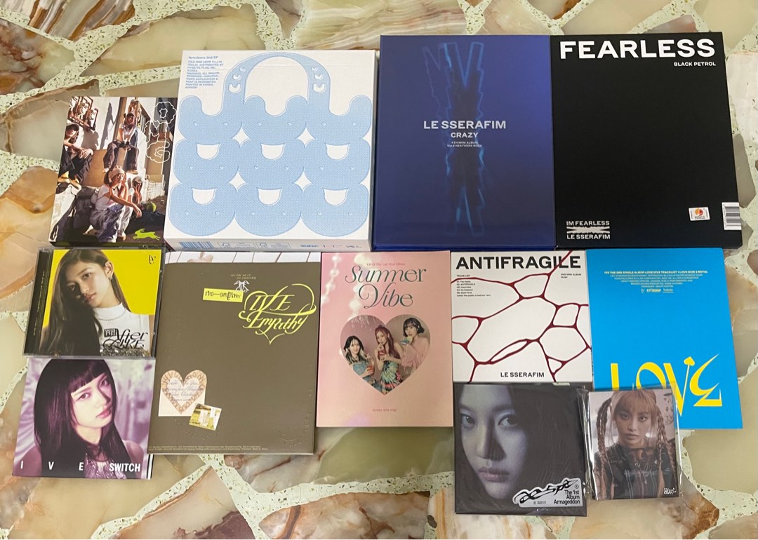 [WTS] Album Clearance (Newjeans, Lesserafim, IVE, Aespa, Chuu, Viviz ...