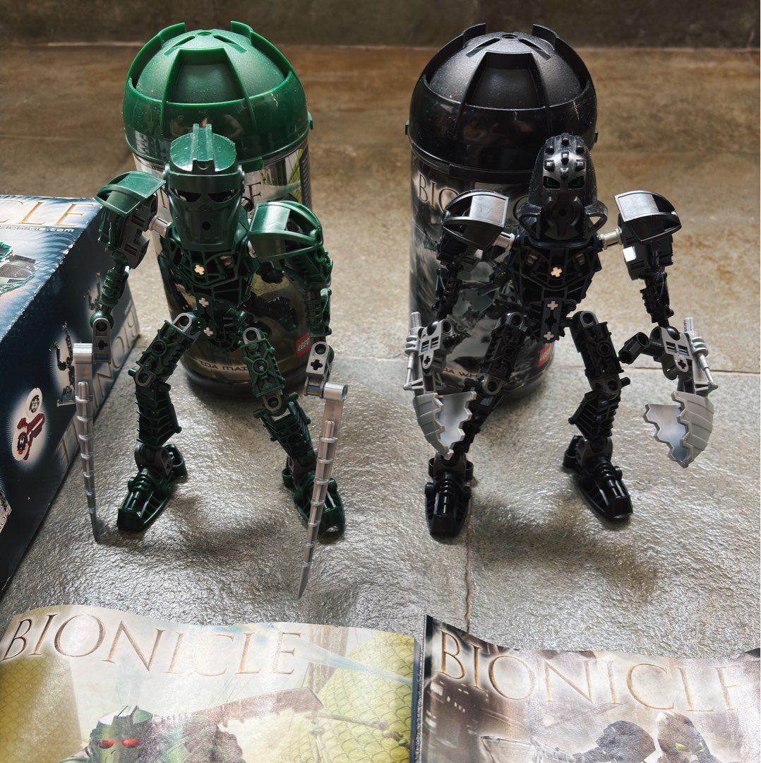 LEGO BIONICLE Toa Matau (8605) & Whenua (8603), Hobbies & Toys, Toys ...