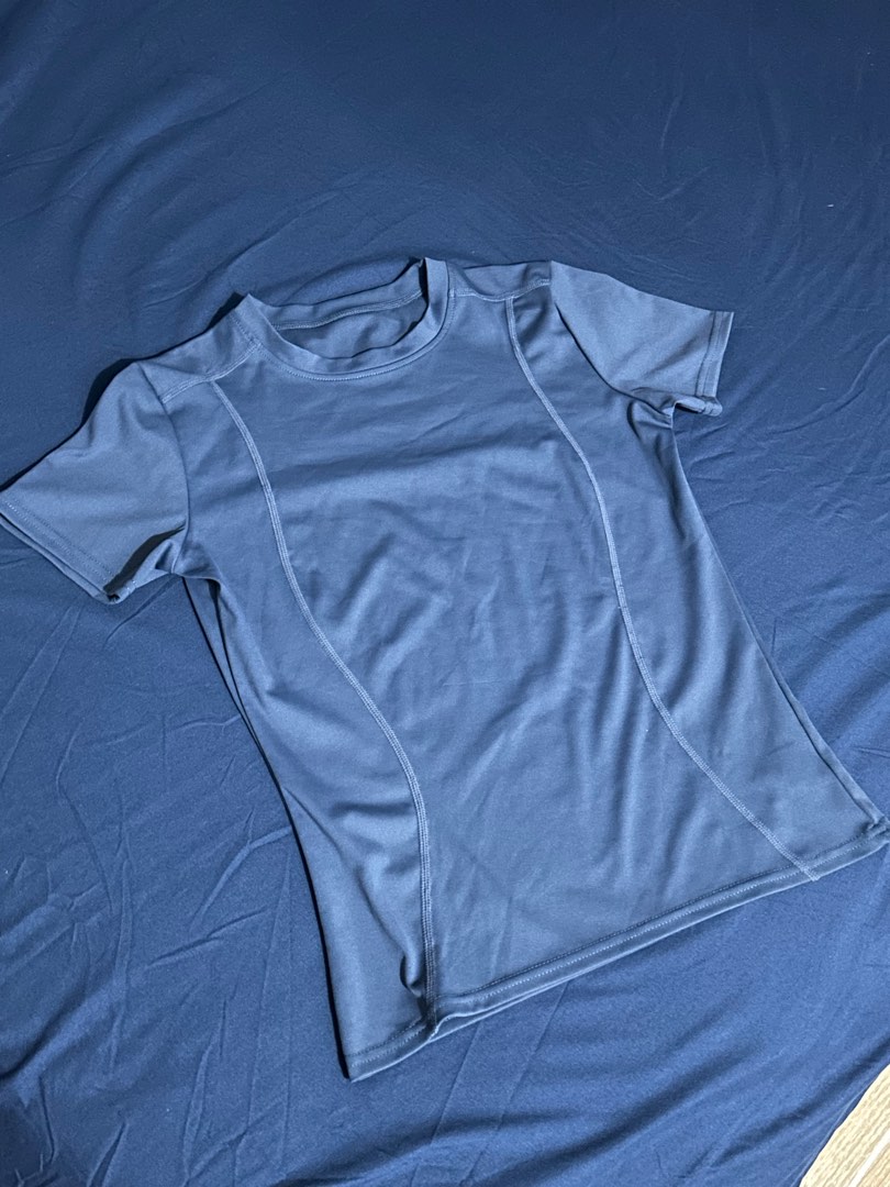 Blue compression top, Women's Fashion, Activewear on Carousell
