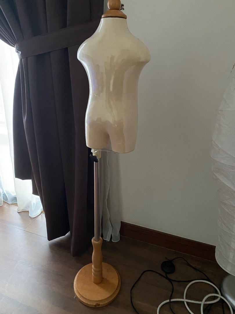 Child Mannequin statue, Babies & Kids, Babies & Kids Fashion on Carousell