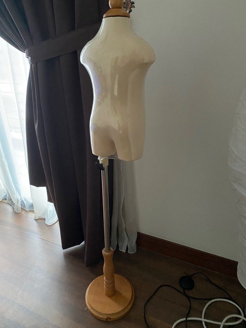 Child Mannequin statue, Babies & Kids, Babies & Kids Fashion on Carousell