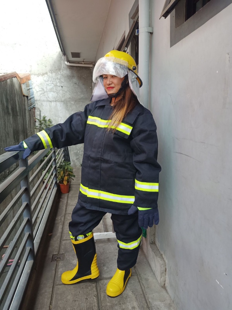 fireman suit set, Commercial & Industrial, Industrial Equipment on ...