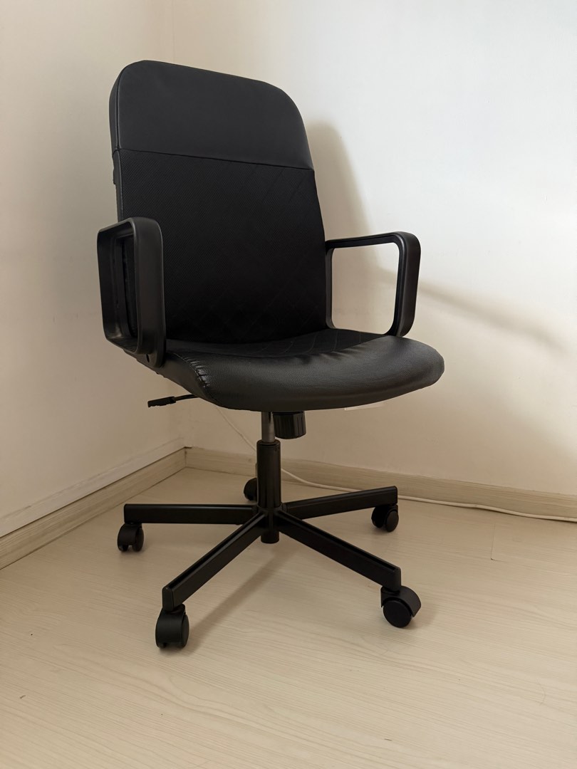 IKEA Office Chair RENBERGET with Adjustable Height, Furniture & Home ...