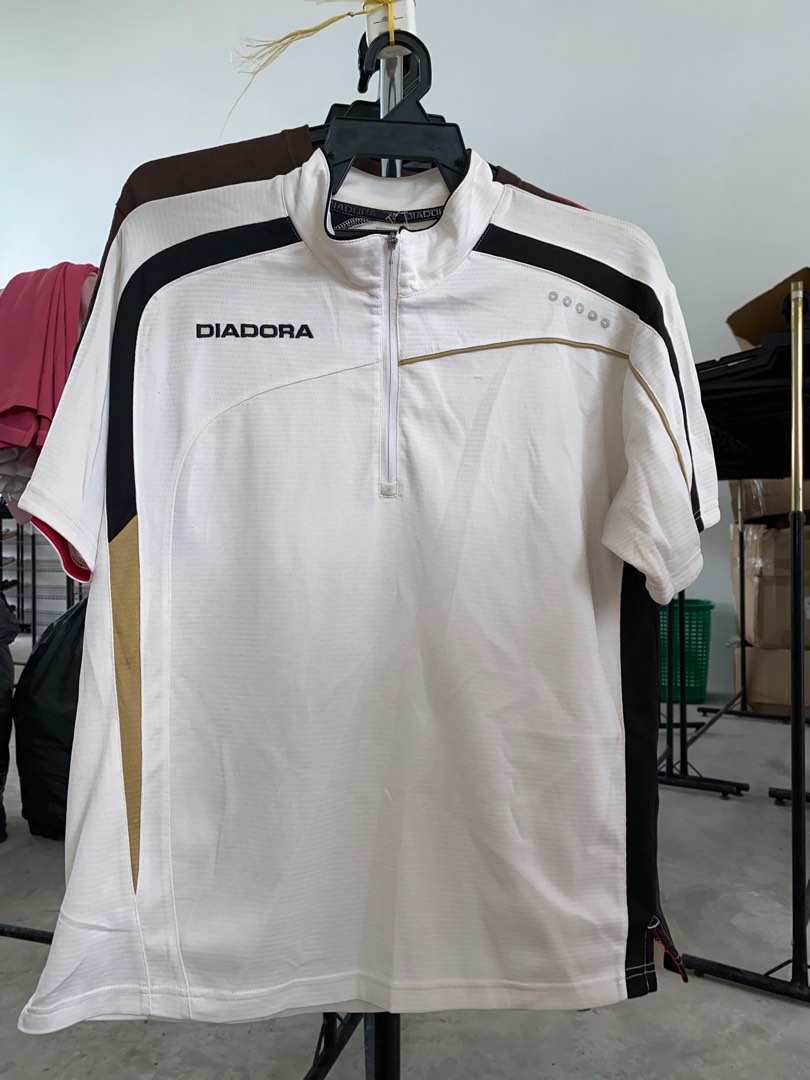 jersey sukan, Men's Fashion, Activewear on Carousell