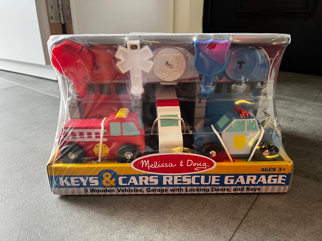 Melissa & Doug Keys & Cars Rescue Garage, Hobbies & Toys, Toys & Games ...