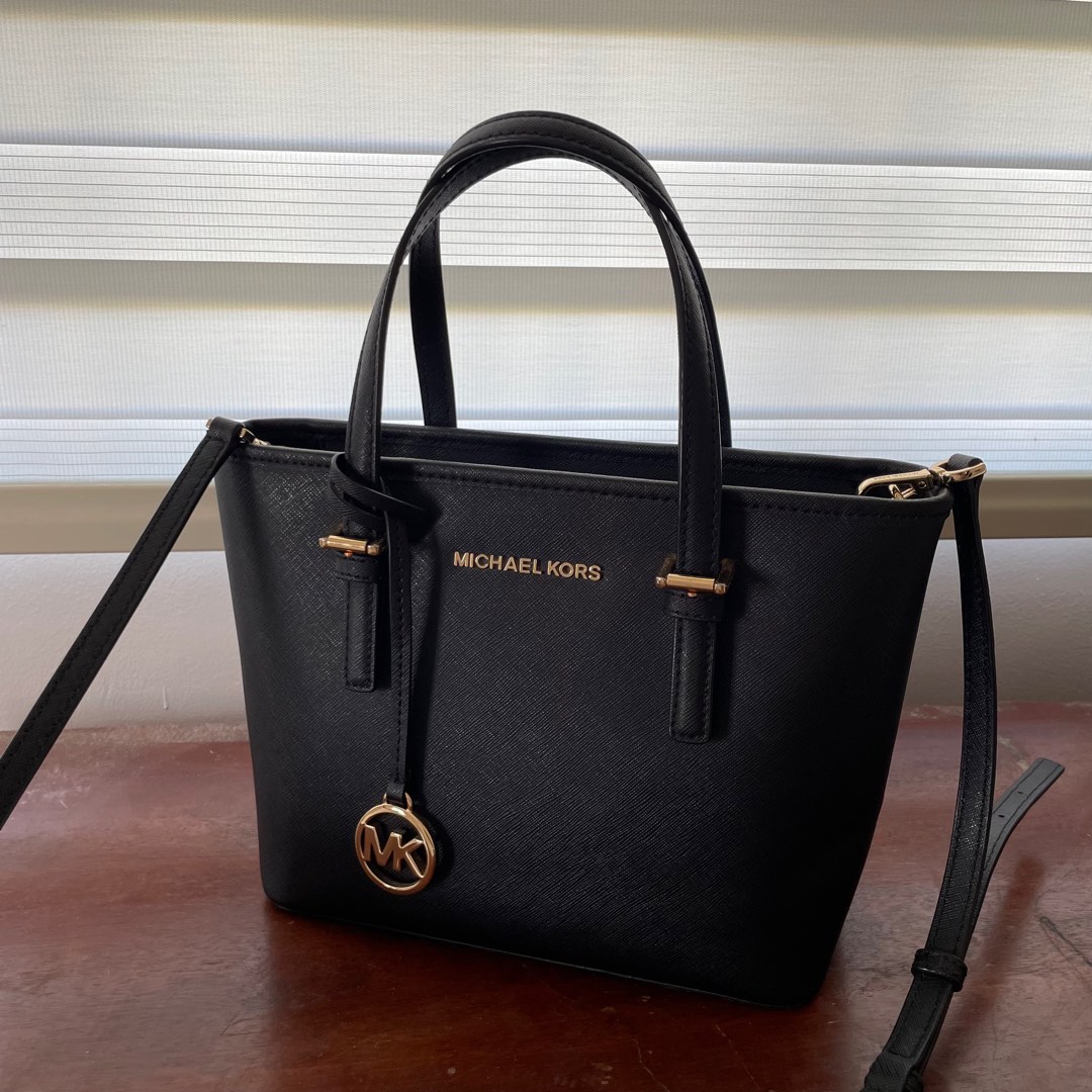 Michael kors MK jet set xs carryall bag black, Luxury, Bags & Wallets ...