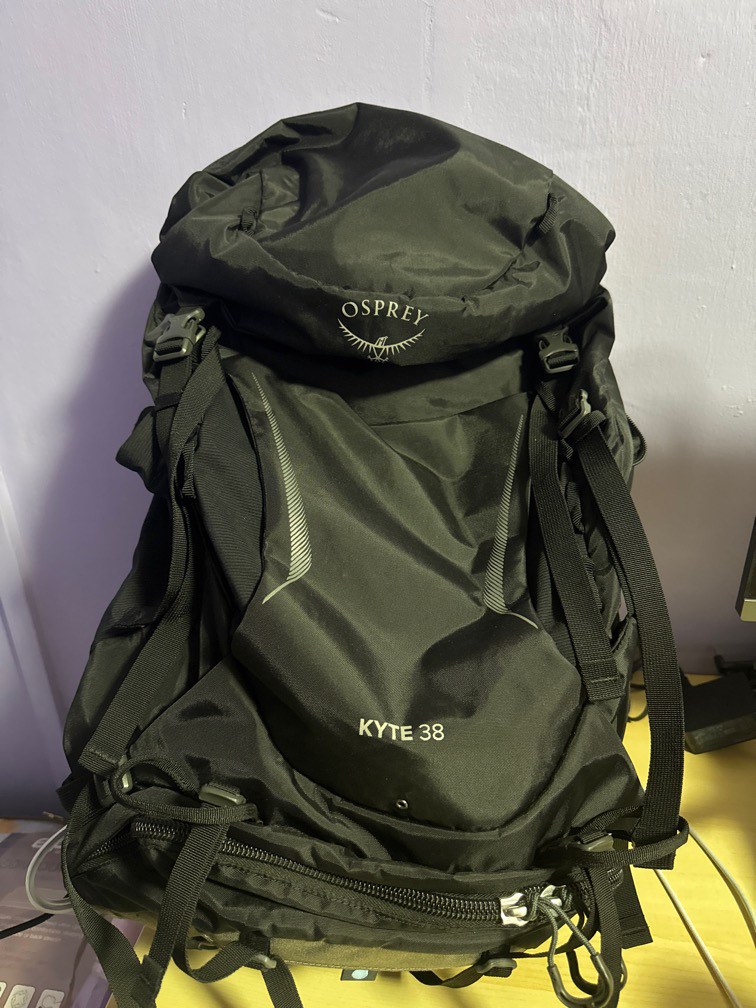 Osprey Kyte 38 (Women's Backpacking Back Pack), Men's Fashion, Bags ...