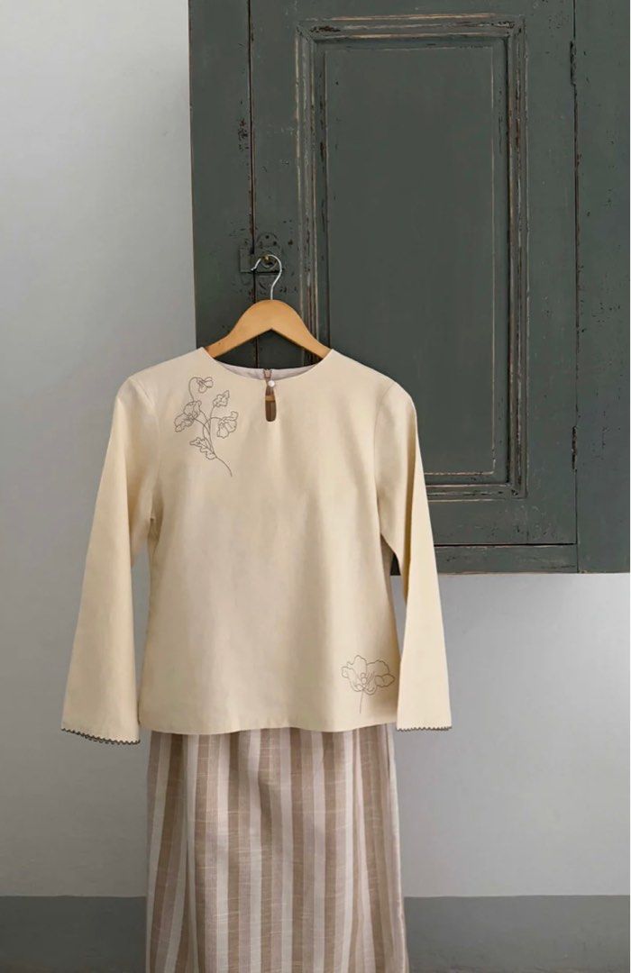 Saoi Rosemary in Ceramic, Women's Fashion, Muslimah Fashion, Baju Kurung & sets on Carousell