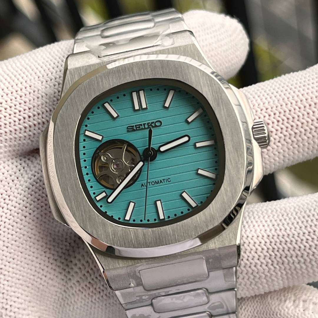 Seiko Nautilus Mod Tiffany Blue Dial 40mm, Men's Fashion, Watches ...