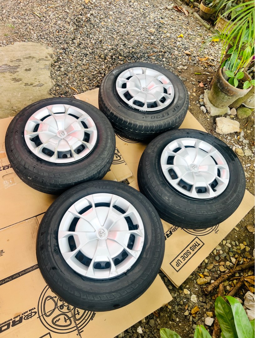 Toyota Hiace Deluxe Stock Rim and tires size 16 215/70 R16 with lugnuts ...