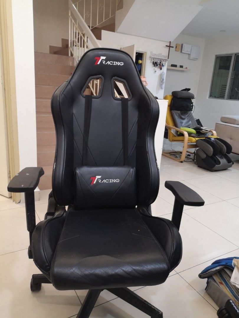 TRacing Gaming Chair, Furniture & Home Living, Furniture, Chairs on Carousell