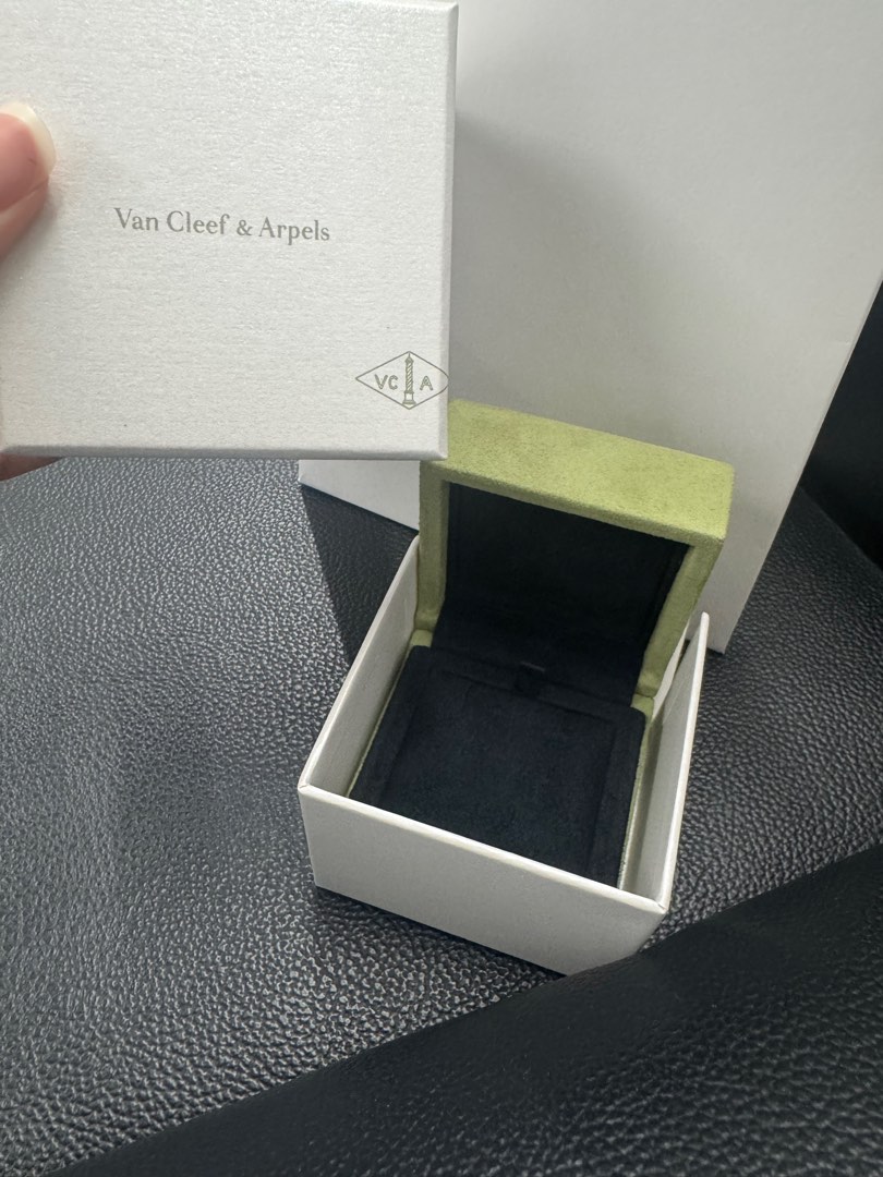 Van Cleef & Arpels box, Women's Fashion, Jewelry & Organisers, Necklaces on Carousell