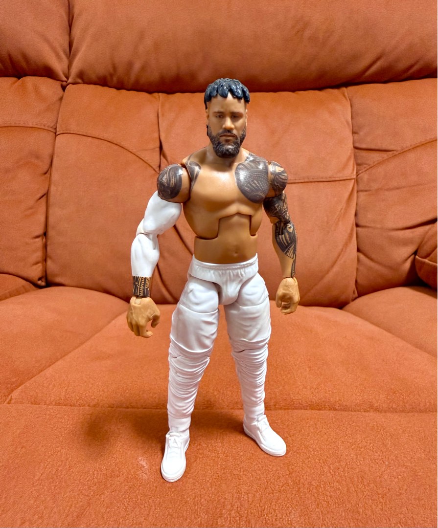 WWE Elite Jey Uso (YEET !!), Hobbies & Toys, Toys & Games on Carousell