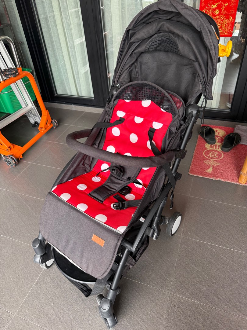 Yoya Limited Ed Minnie Mouse Stroller, Babies & Kids, Going Out ...
