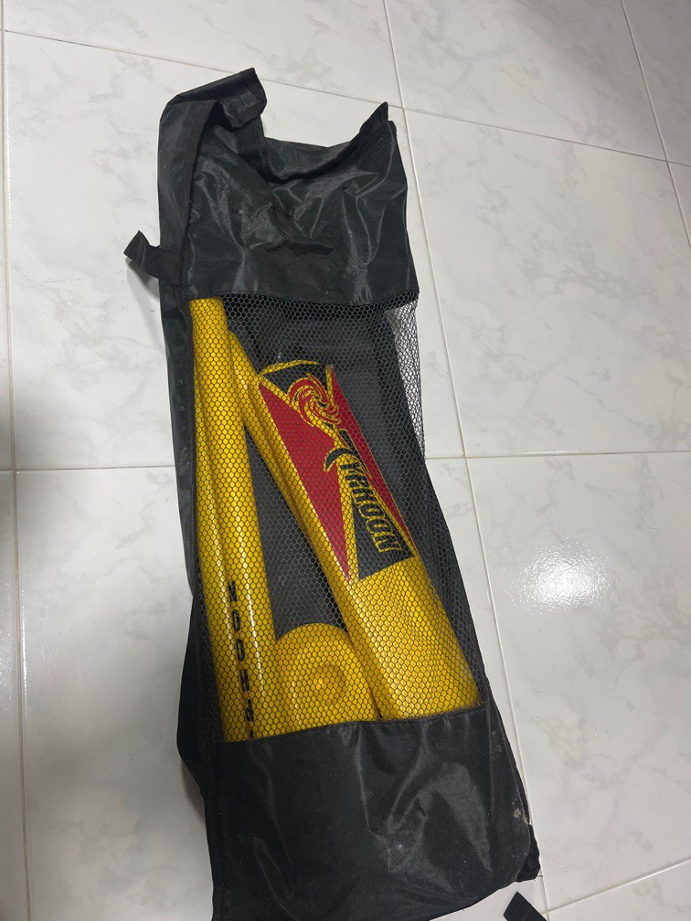 Cricket set, Sports Equipment, Sports & Games, Racket & Ball Sports on ...
