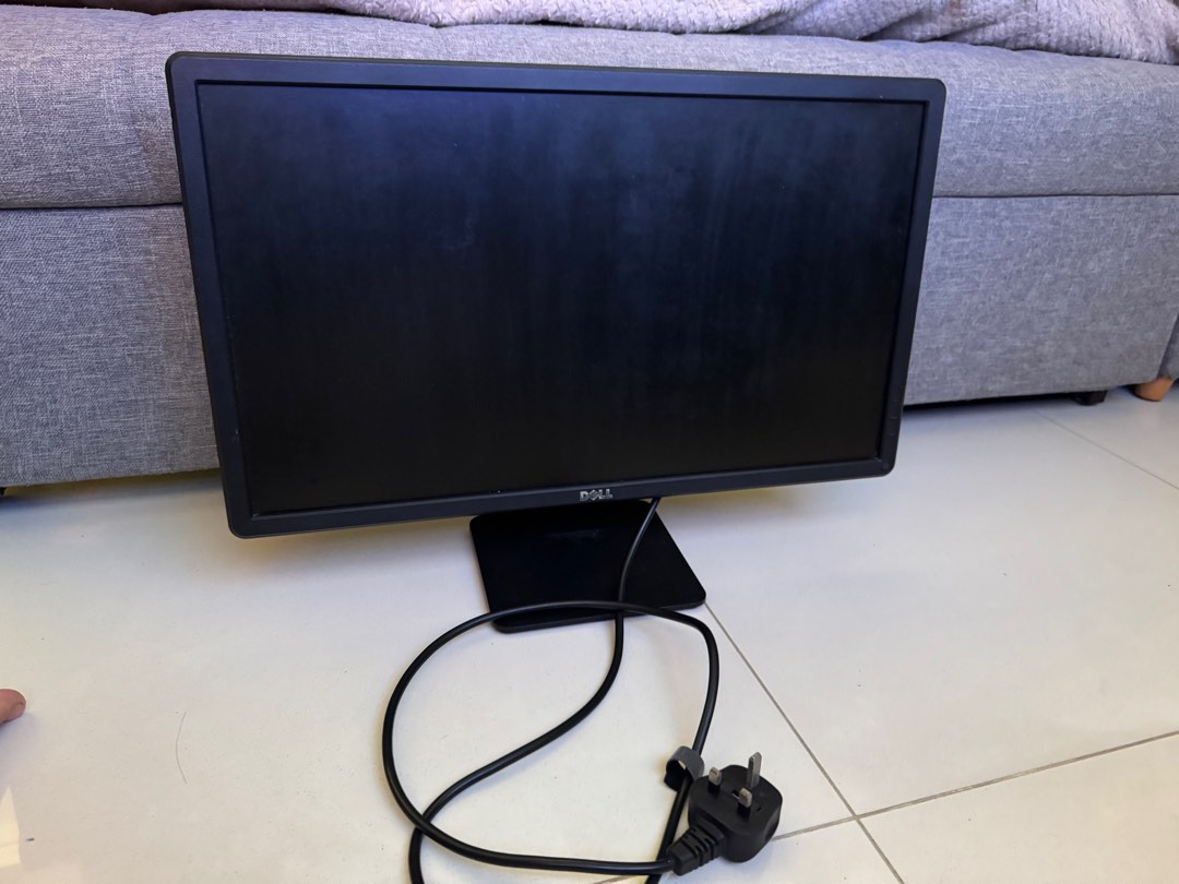 Dell 23 inch Monitor, Computers & Tech, Desktops on Carousell