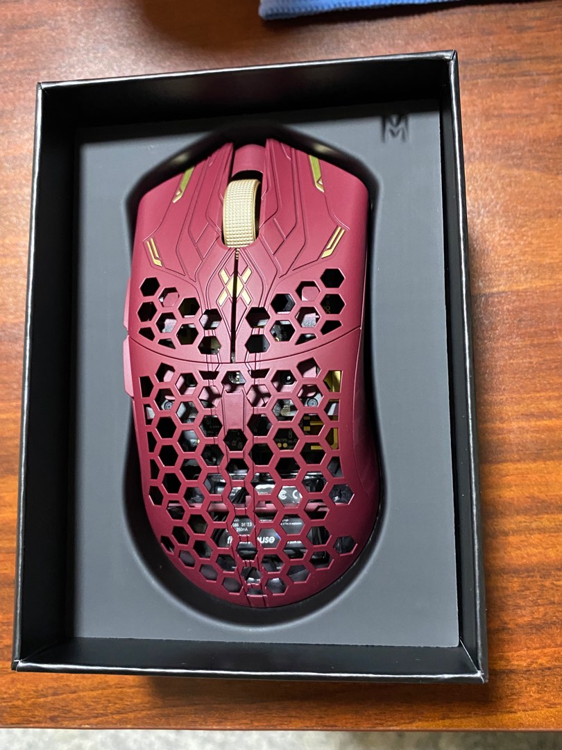 Finalmouse Prophecy Scream Red Medium M, Computers & Tech, Parts ...