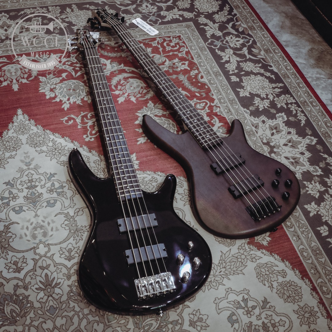 Ibanez GSR205 BK SR Gio Series 5-String Electric Bass - Black, Hobbies & Toys, Music & Media ...