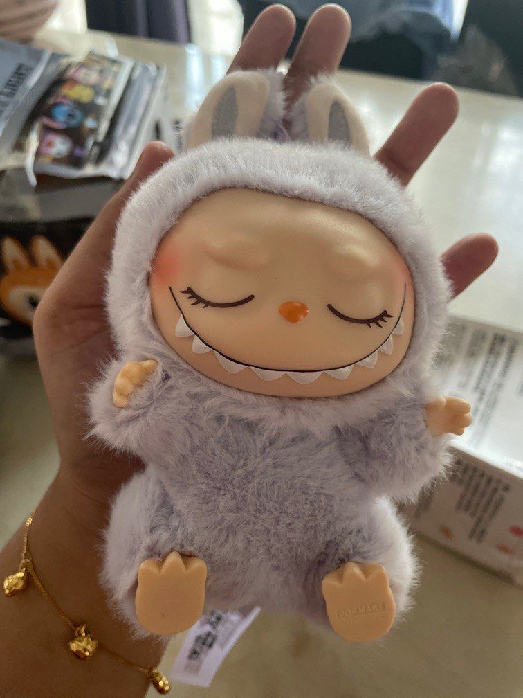 LABUBU V2 ZIZI 1:1, Hobbies & Toys, Toys & Games on Carousell