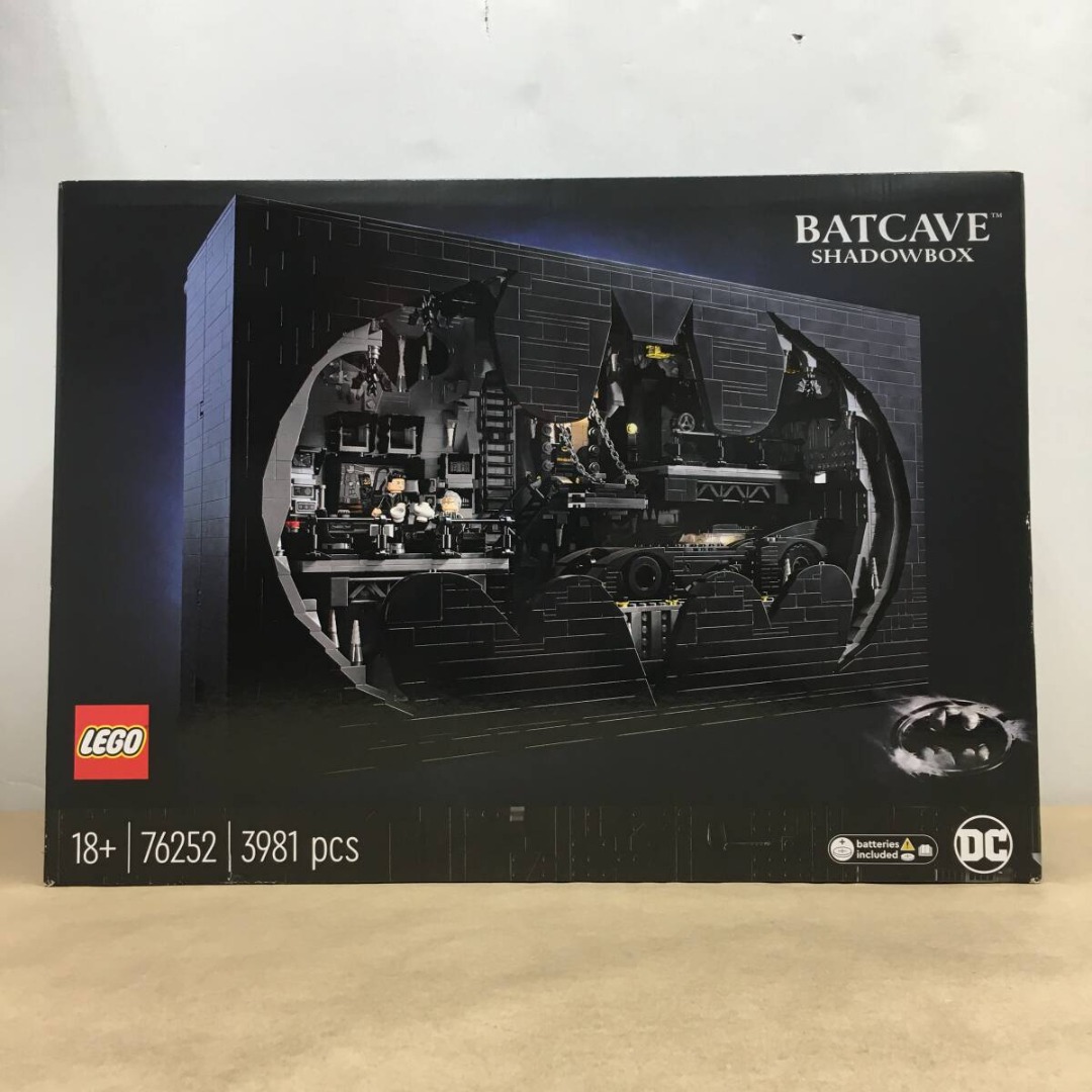 Lego "Batman Returns Batcave Shadow Box 76252, Hobbies & Toys, Toys ...