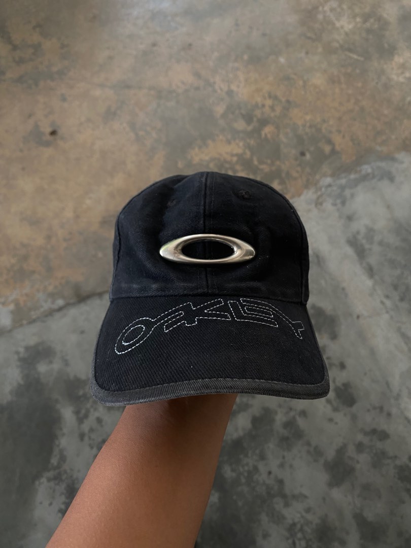 OAKLEY BIG LOGO CAP, Men's Fashion, Watches & Accessories, Cap & Hats ...