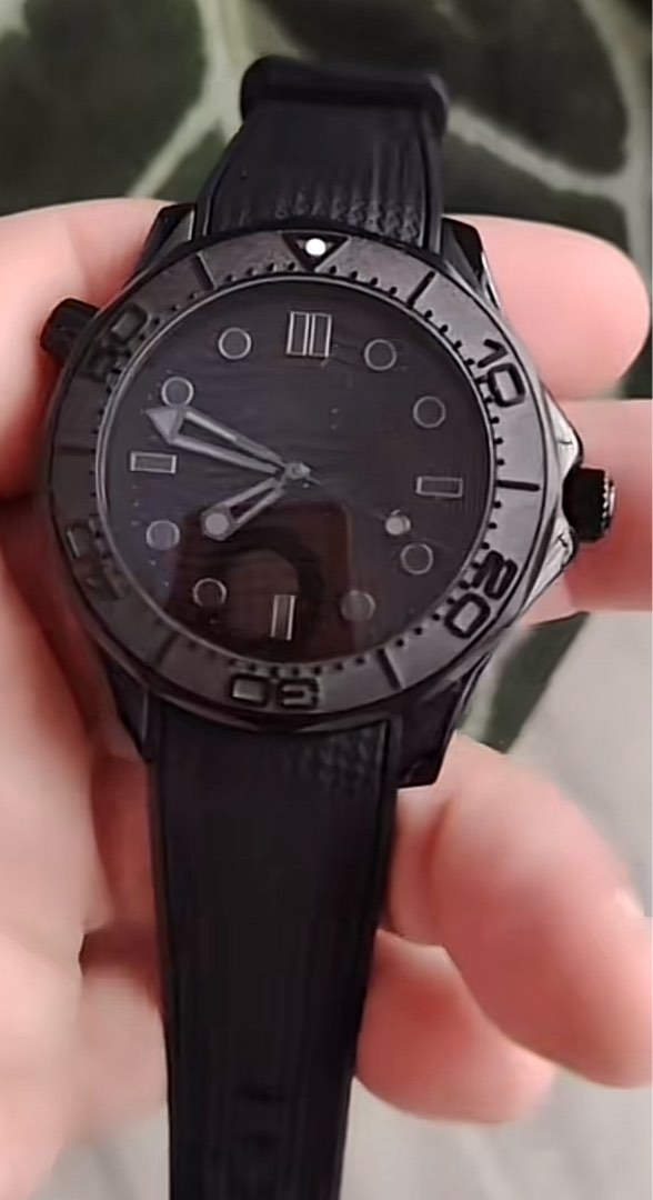 Seiko mod blackout watch, Men's Fashion, Watches & Accessories, Watches ...