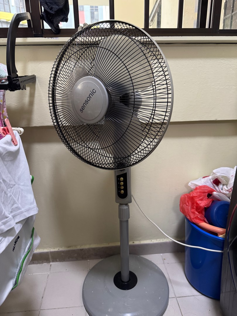 Standing Fan, Furniture & Home Living, Lighting & Fans, Fans on Carousell