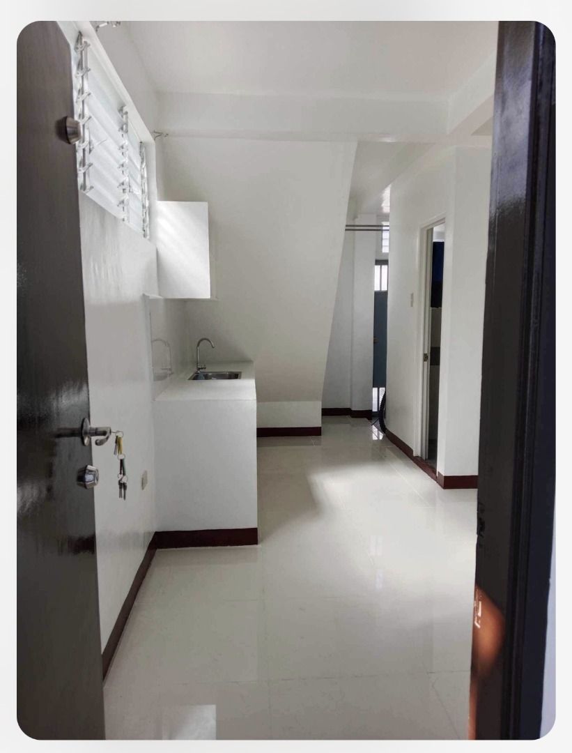 VLuna Pinyahan QC. 1Br, Own Gate, NO PARKING, NO PETS. Near East Ave ...