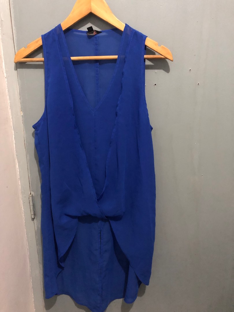 A FLOWY BLOUSE WITH CROP FRINT AND LONG BACK IN RIYAL BLUE COLOR, Women ...