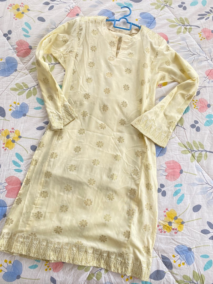 Baju kurung songket klasik berpesak, Women's Fashion, Dresses & Sets ...