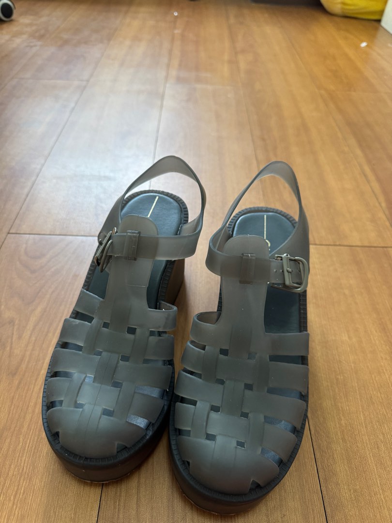 CLN Sandals, Women's Fashion, Footwear, Wedges on Carousell